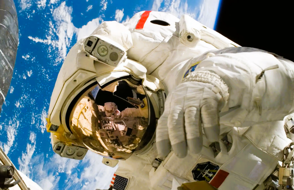 Glass in the Space Industry: How It Aids Space Exploration > QuestEx